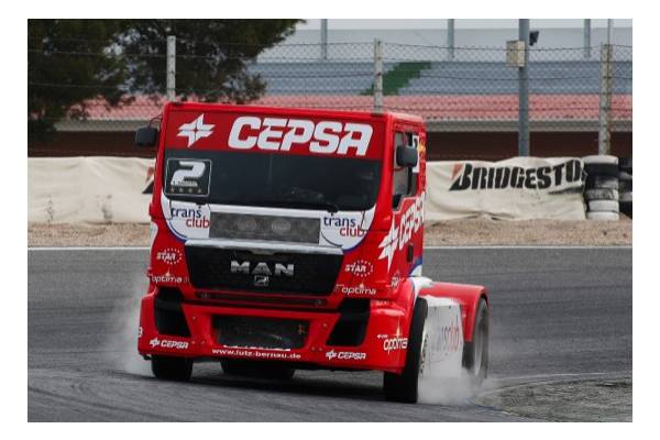 Así es el camión de carreras de Antonio Albacete y el Equipo CEPSA